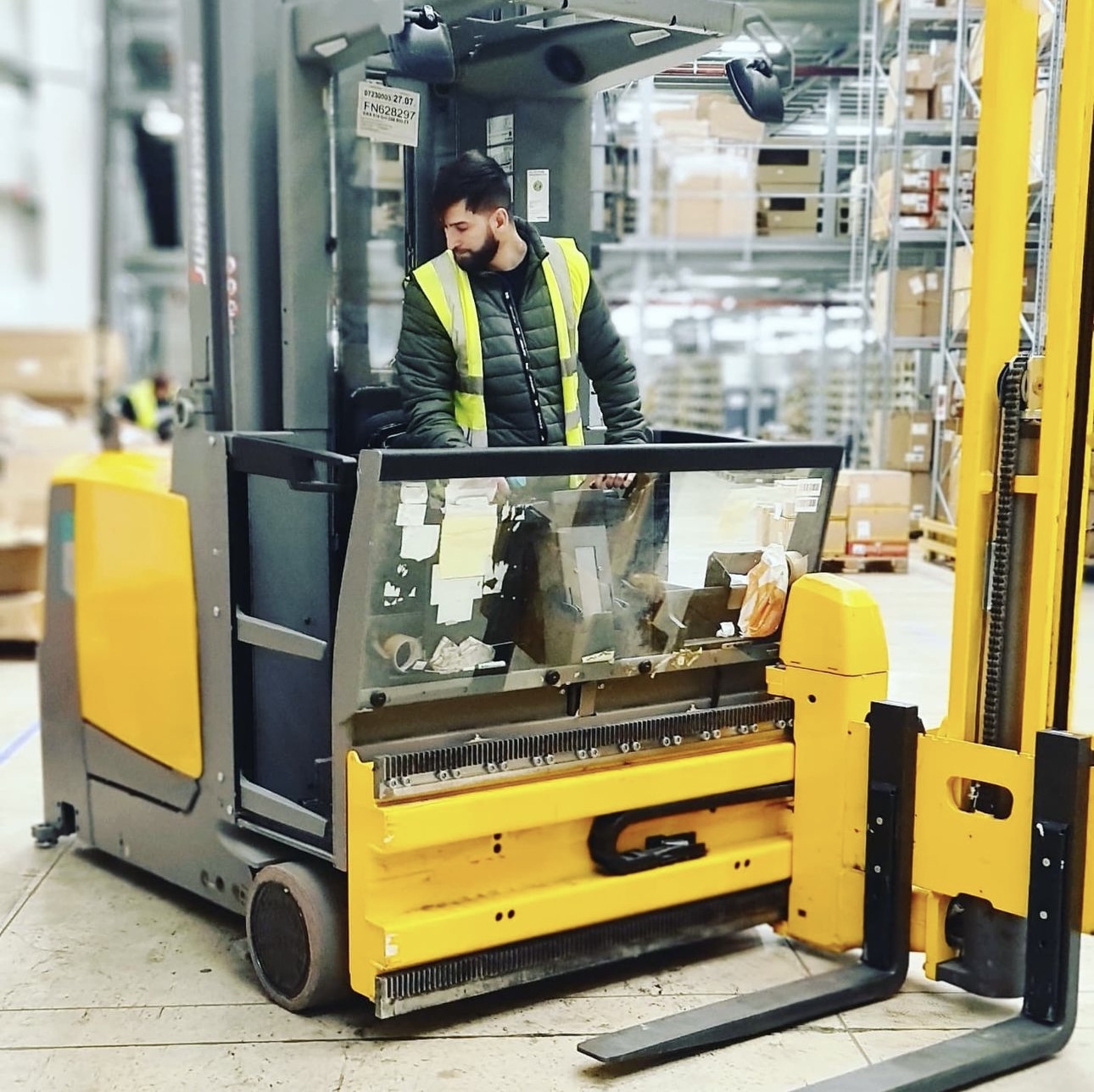 Very Narrow Aisle Forklift Training - DW Forklift Training